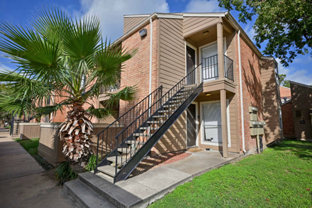 Pebble Creek Apartments | Houston, TX | (281) 890-2234